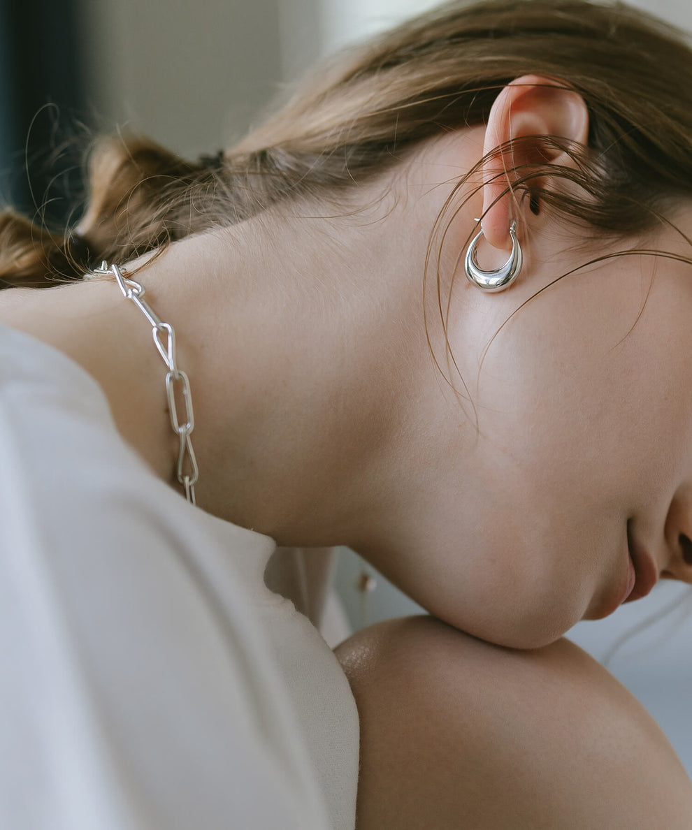 Silver925 Dewcurve Earrings | LADEW-MIEL – Ops. Jewelry